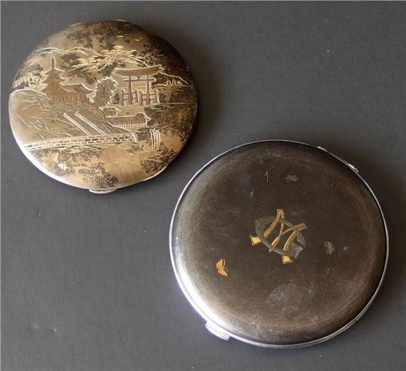 Sterling | VINTAGE STERLING JAPANESE COMPACTS (2 | MutualArt