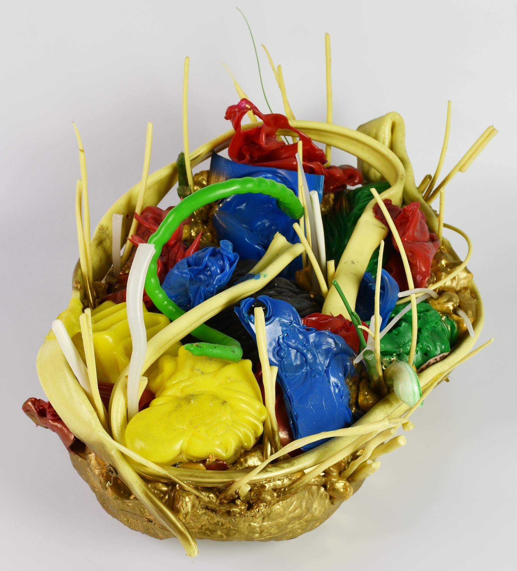 Alex Angi | PLASTIC VIRUS materiali plastici colorati e assemblati ...