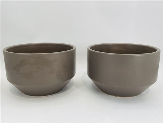 Unknown | Pair of Ceramic Post Modern Planters | MutualArt