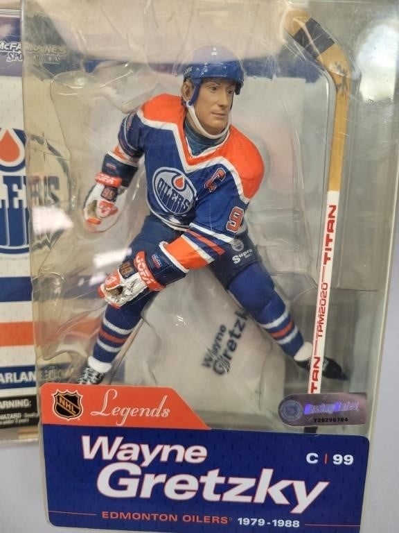 Wayne Gretzky | 2004 McFarlane, Wayne Gretzky figure (2004) | MutualArt