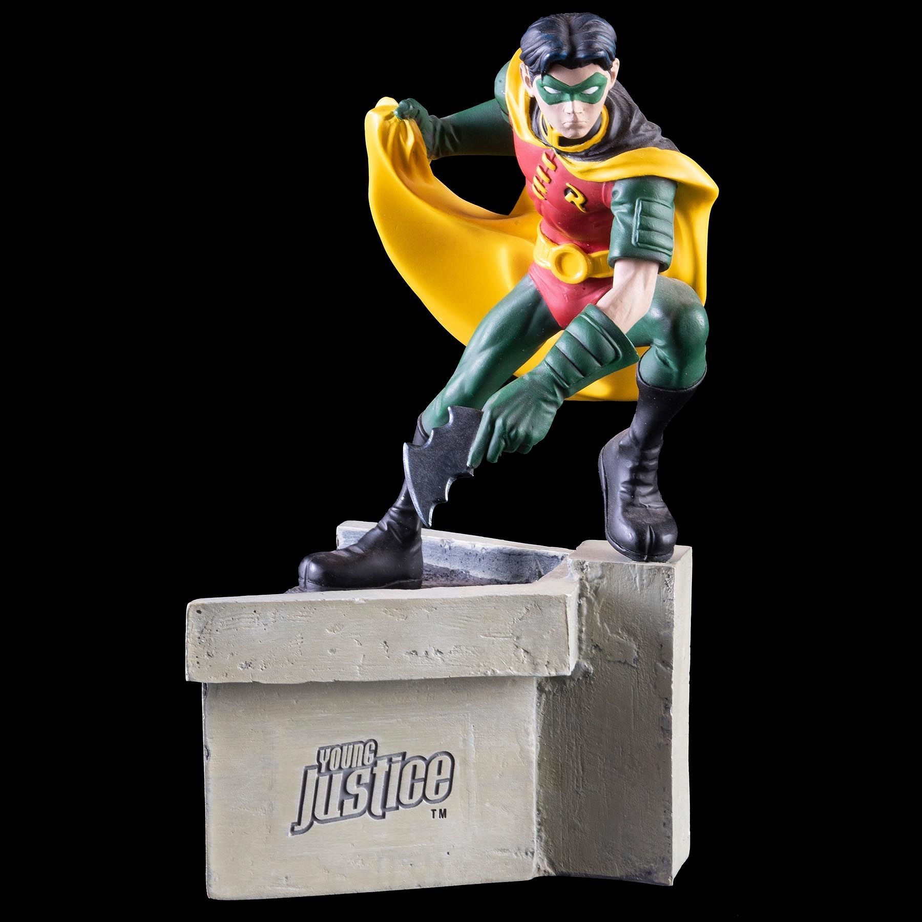William Paquet | Robin Statue | MutualArt