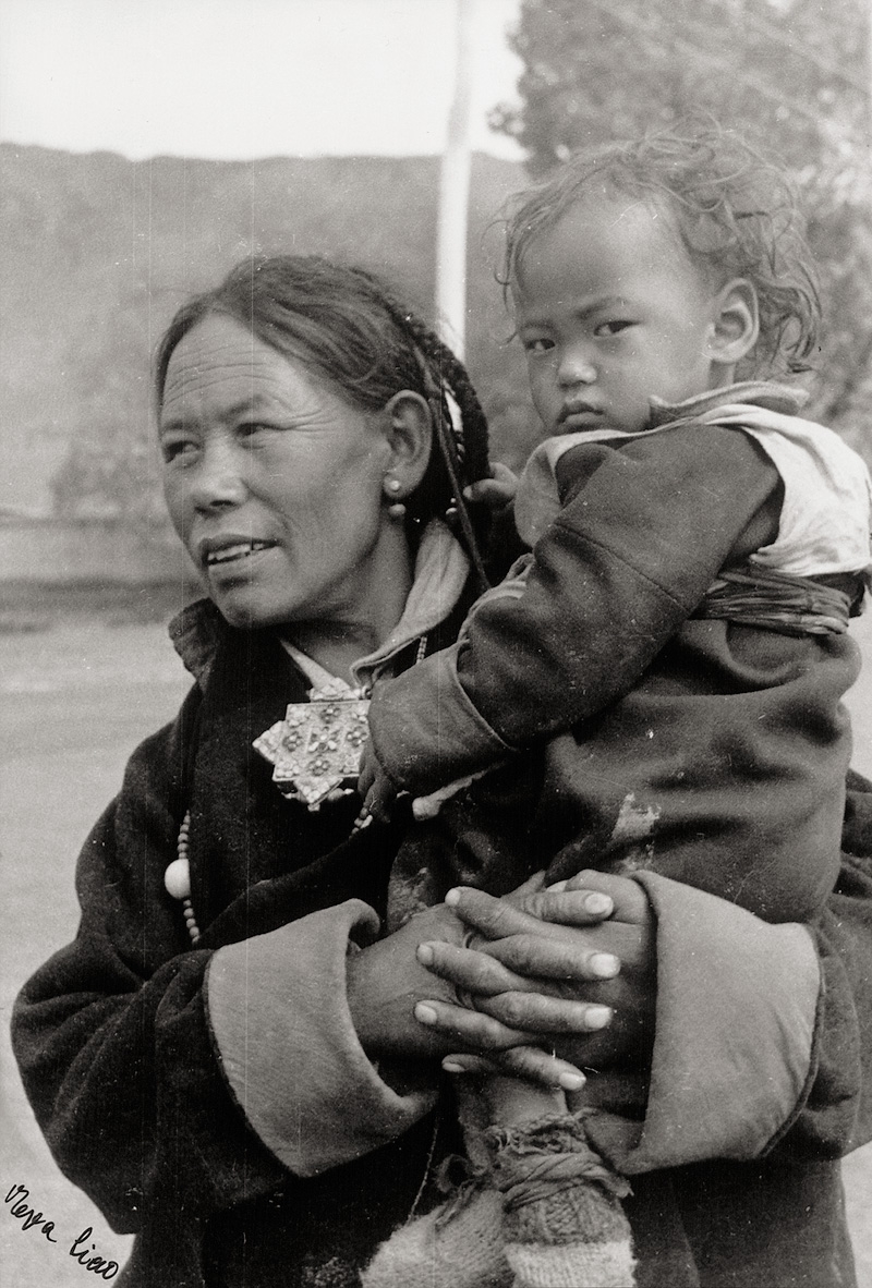 Eva Sandberg Xiao | Views of Lhasa including street vendors, portraits ...