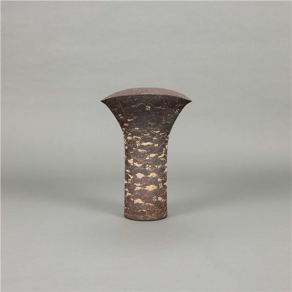 Morihiro Wada | FLOWER-LIKE STRATUS CLOUD PATTERN VESSEL | MutualArt