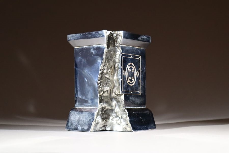 Michel Gérard | Coffre-fort érodé Épreuve en fonte d'aluminium | MutualArt