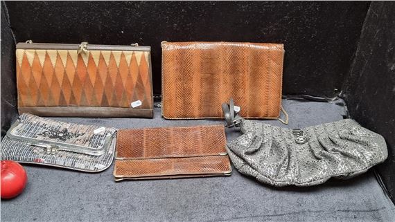 Alan Sutherland | A selection of five vintage handbags and purses ...