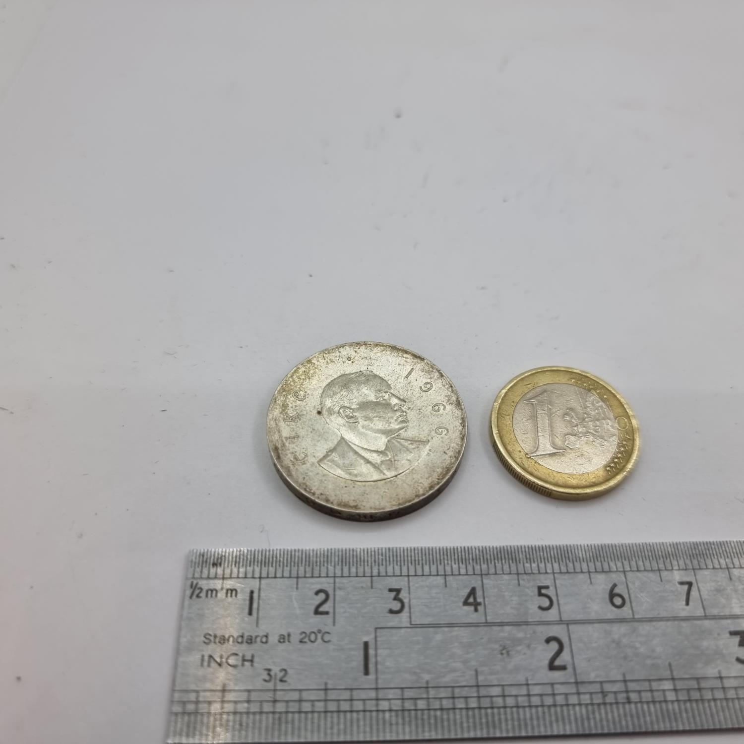 Padraig Pearse | An Irish Padraig Pearse ten shilling coin, dated. In ...