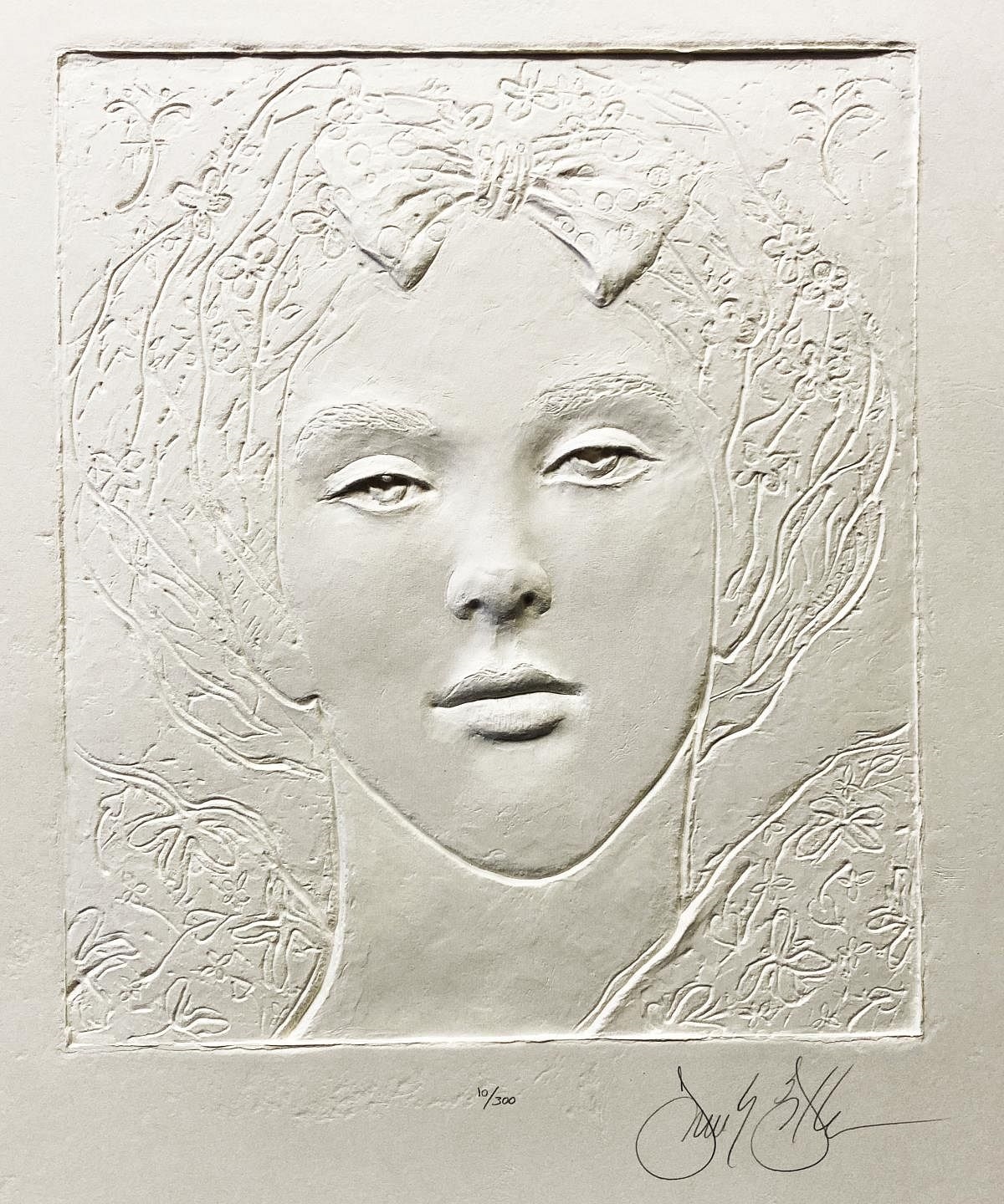 Frank Gallo | Frank Gallo - Paper Cast Relief | MutualArt