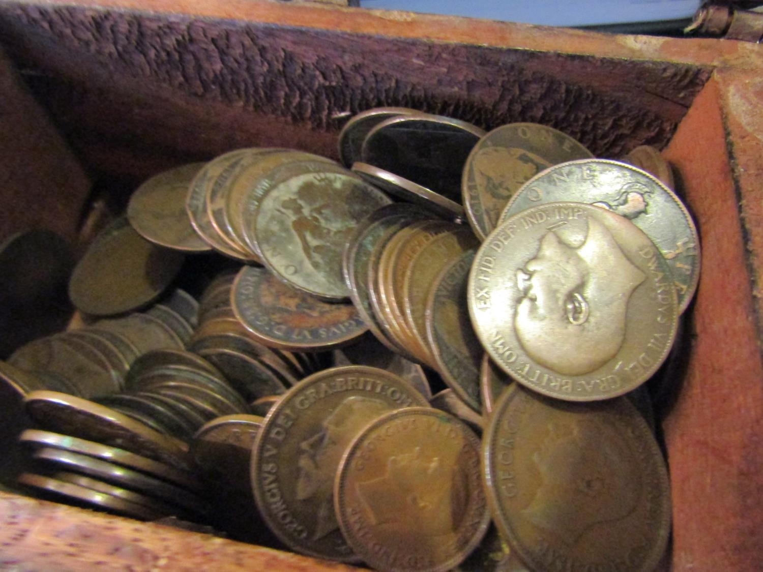 Queen Victoria | Old Basket with Large Collection Queen Victoria King ...