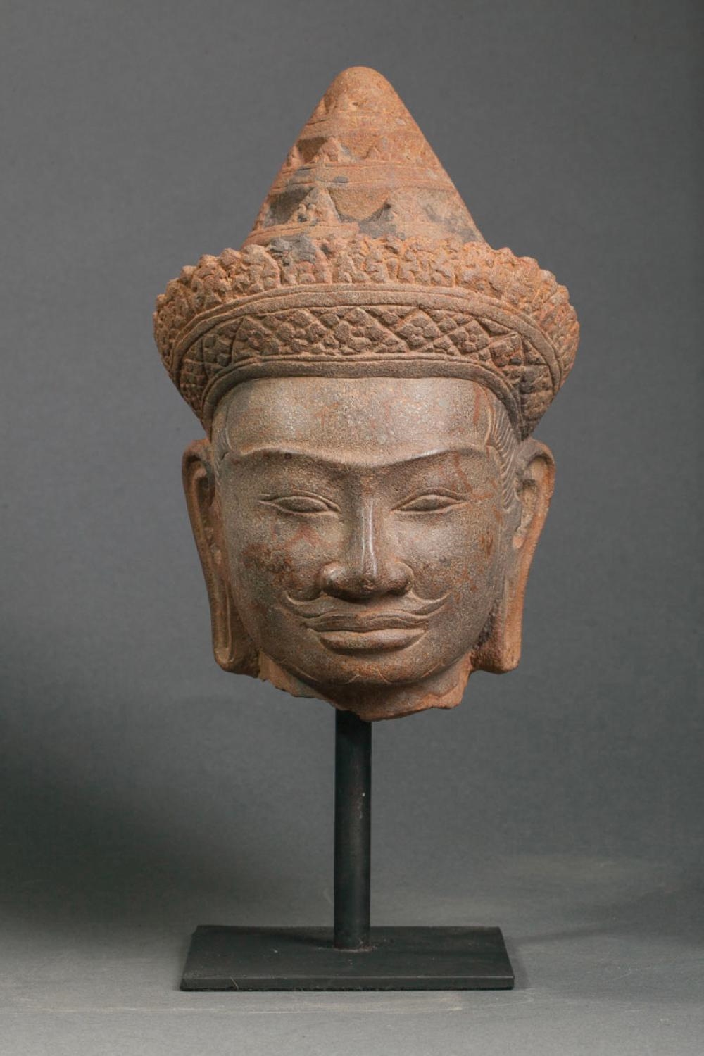 Cambodian School, 12th School | Tête de Vishnu coiffée de la tiare ...