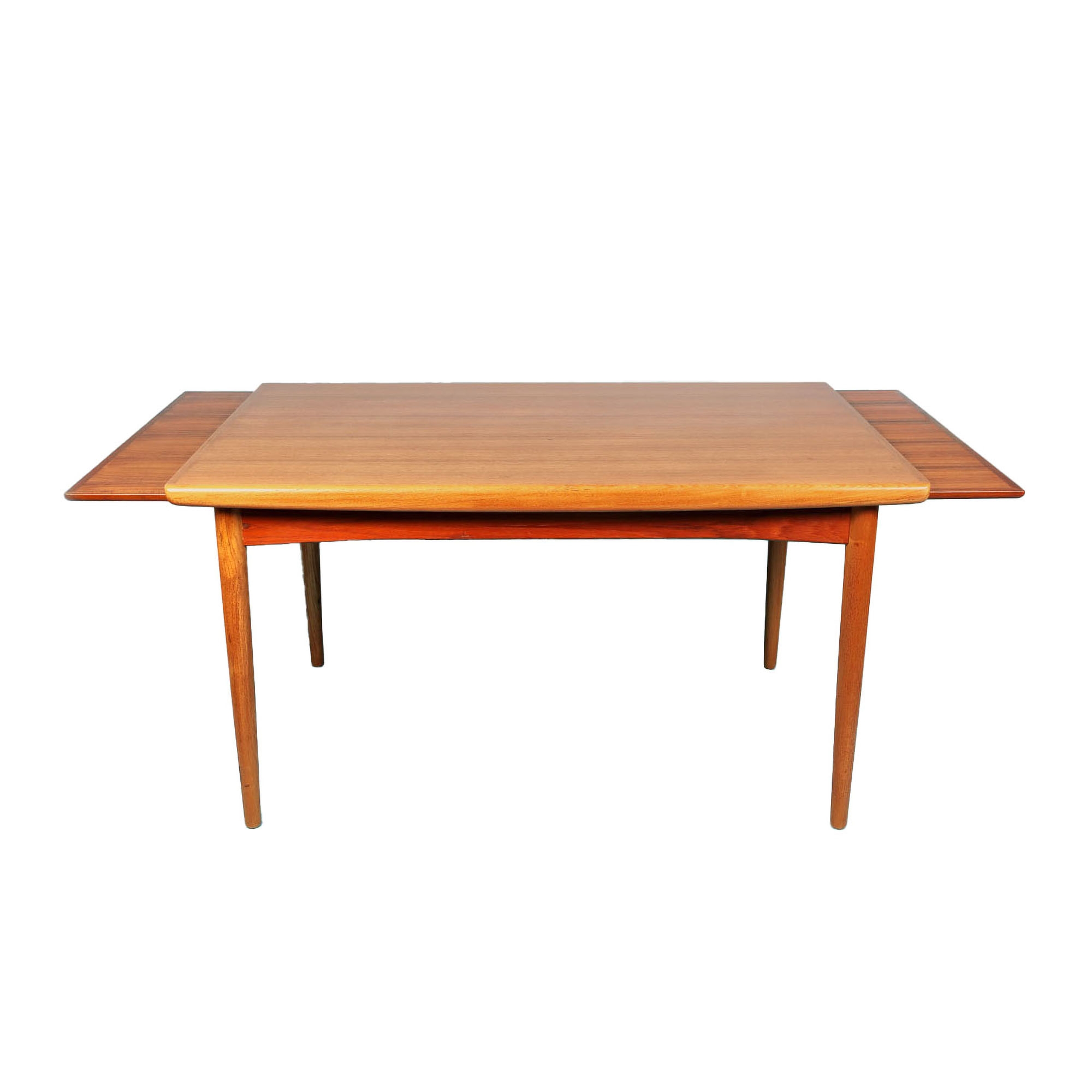 Dyrlund | Extendable table made by Dyrlund (Circa 1960) | MutualArt