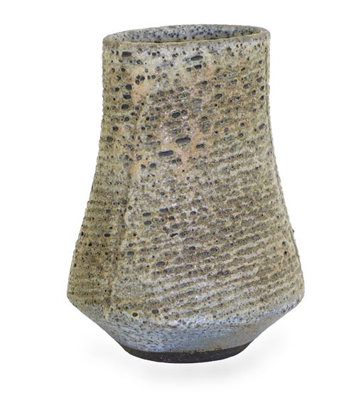 Lucie Rie | Dame Lucie Rie (1902-1995) circa 1983, squashed oval, pale ...