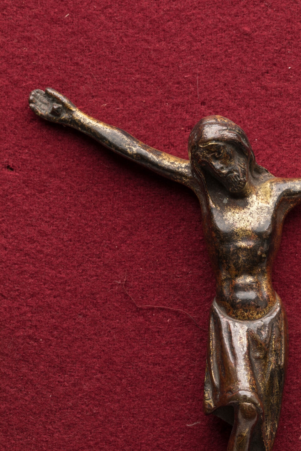 Italian School, 15th Century | Christ en bronze doré. Tête aux yeux ...