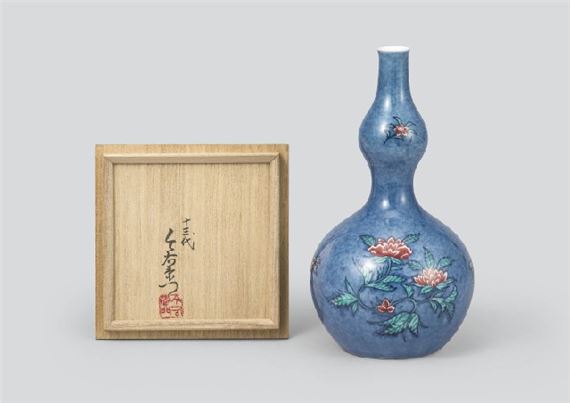 Imaizumi Imaemon | Iro-nabeshima vase with design of grass and flower ...