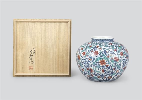 Imaizumi Imaemon | Iro-nabeshima vase with design of grass and flower ...