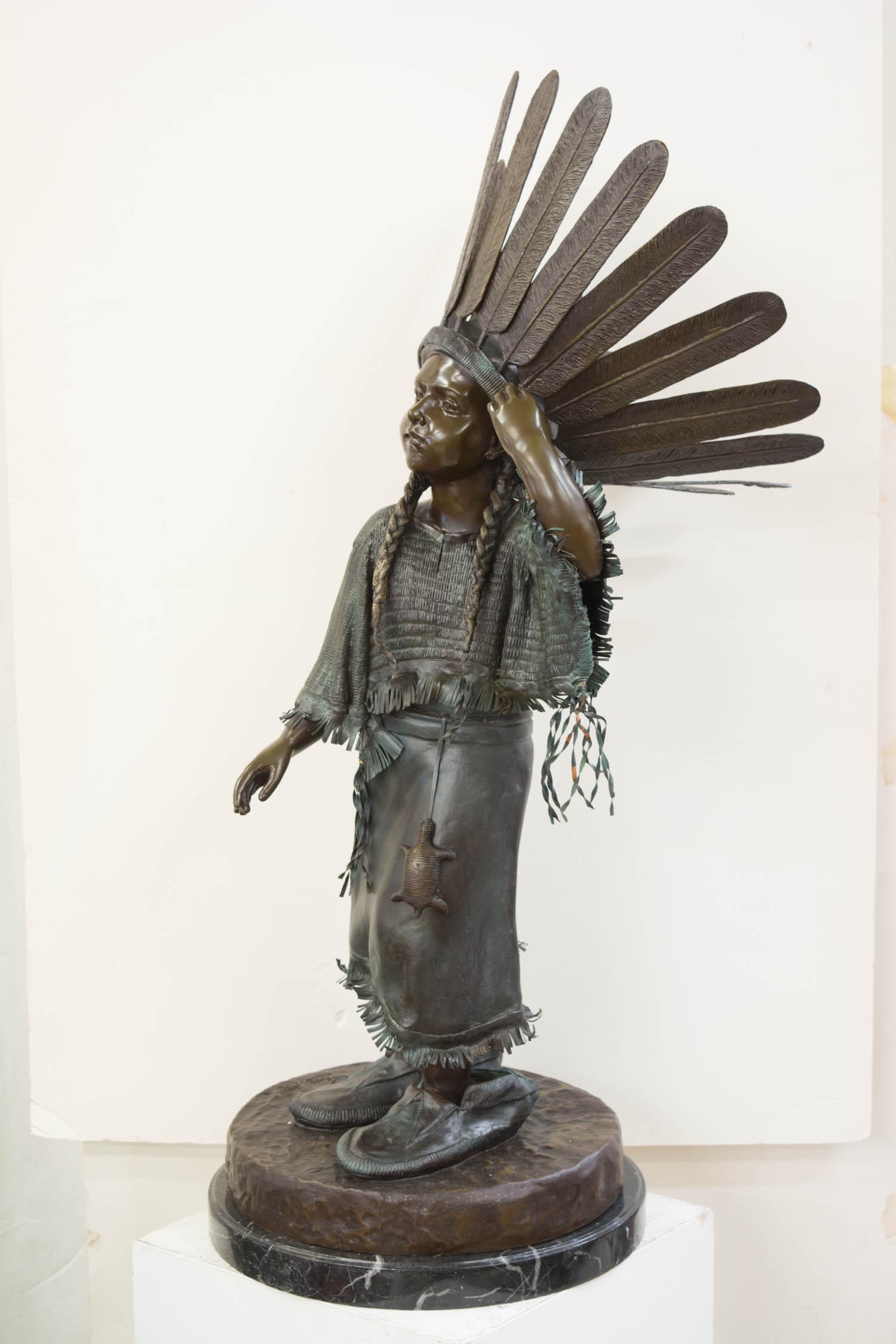 Jim Davidson | LARGE FIGURAL BRONZE FLOOR SCULPTURE (1981) | MutualArt