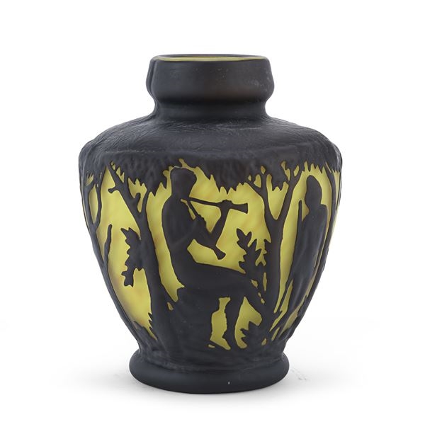 Daum Frères | VASO STILE DAUM NANCY | MutualArt
