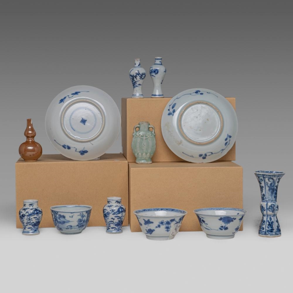 Group of Seven | A group of seven Chinese miniature vases | MutualArt