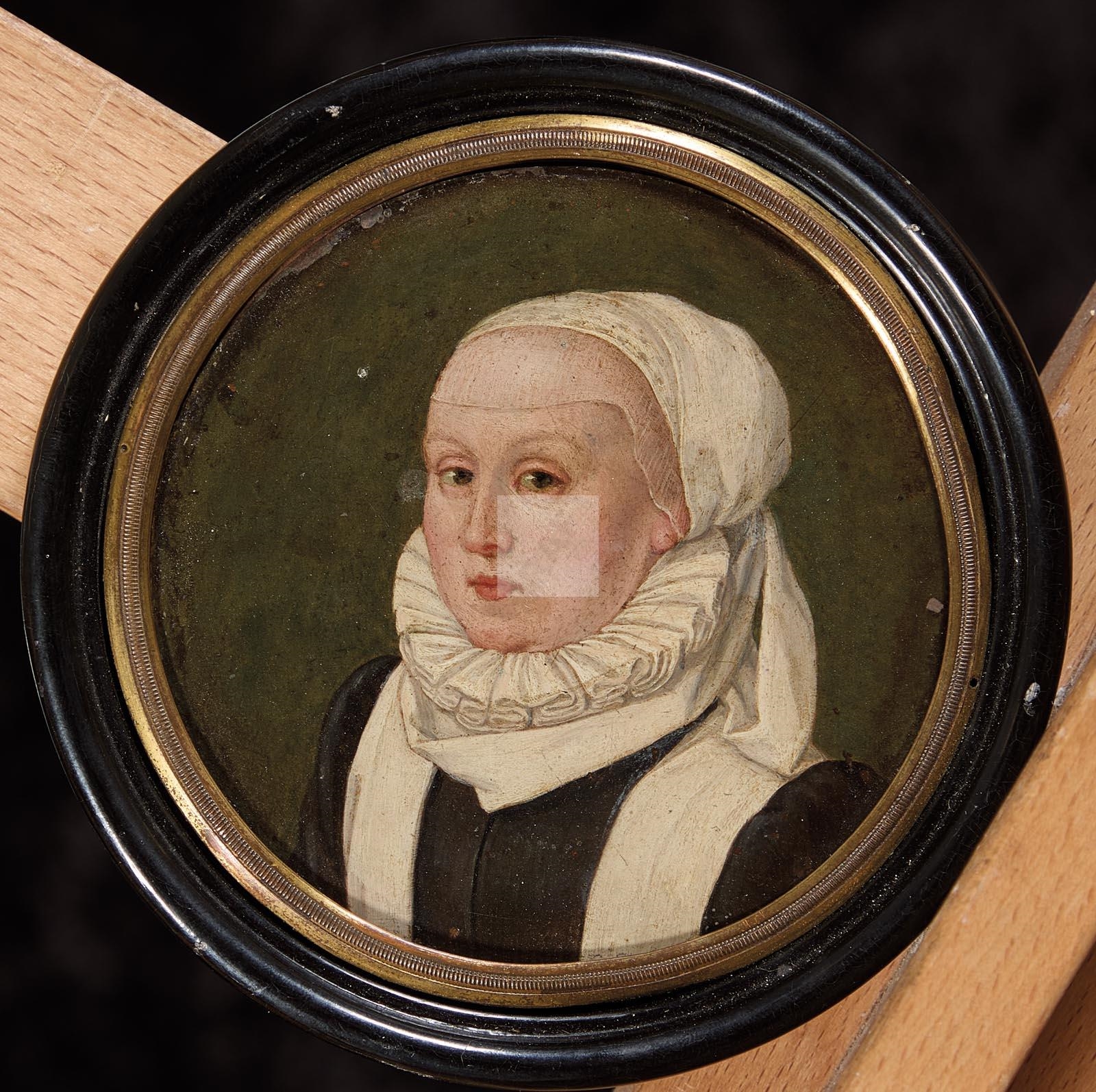 German School, 16th Century | Portrait de dame au bonnet et col de ...