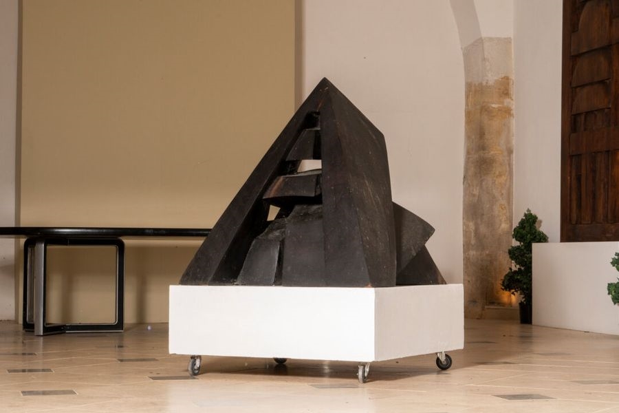 Parvine Curie | Sculpture volume dite Grande Guizeh Pyramid-shaped ...