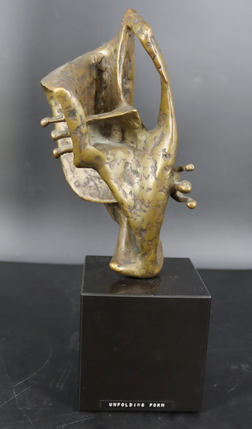 HELENE TATERKA | Abstract bronze sculpture on stand (1901) | MutualArt