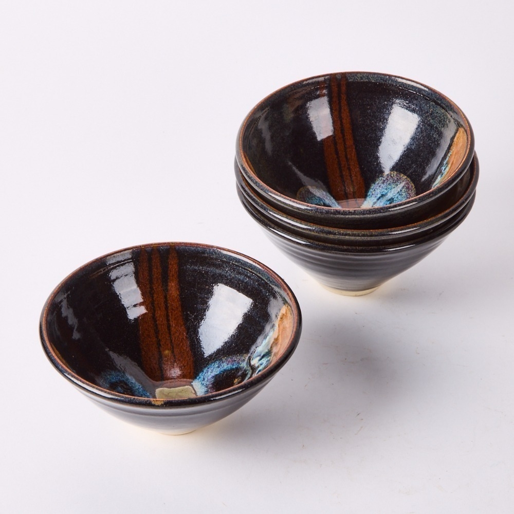 Brian Gartside | A Set Of Four Brian Gartside Bowls | MutualArt