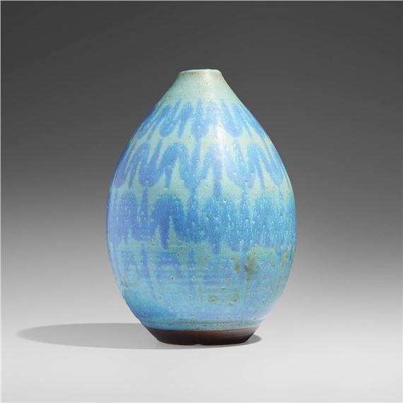 Maija Grotell | Fine and Large vase (Circa 1950) | MutualArt