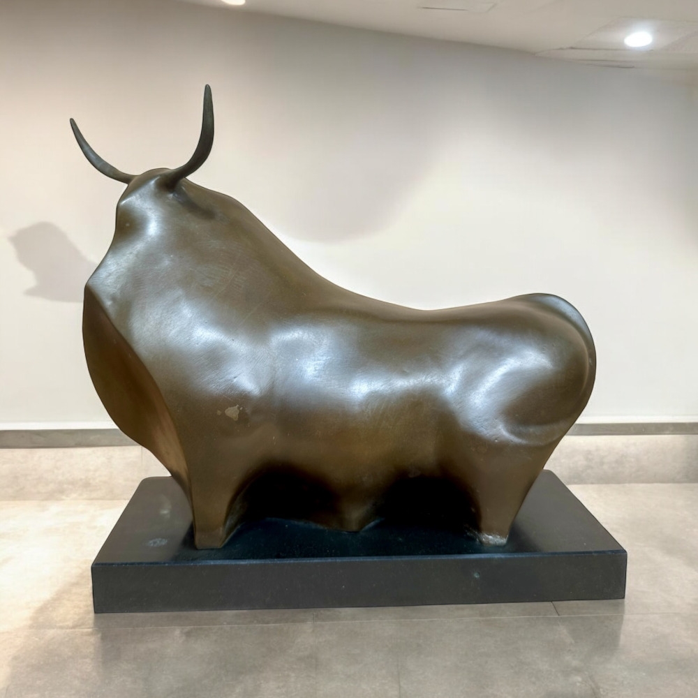 Fernando Botero | bronze sculpture after Fernando Botero | MutualArt