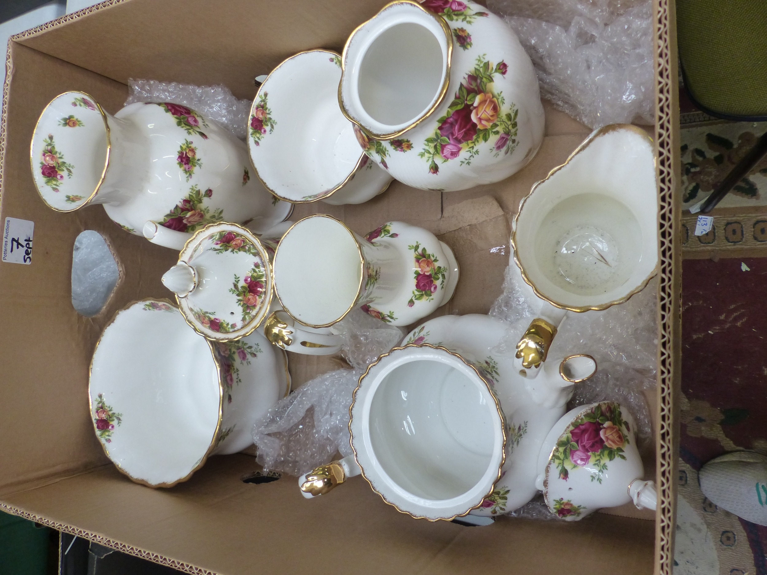 Royal Albert | A collection of Royal Albert Old Country Roses pattern ...