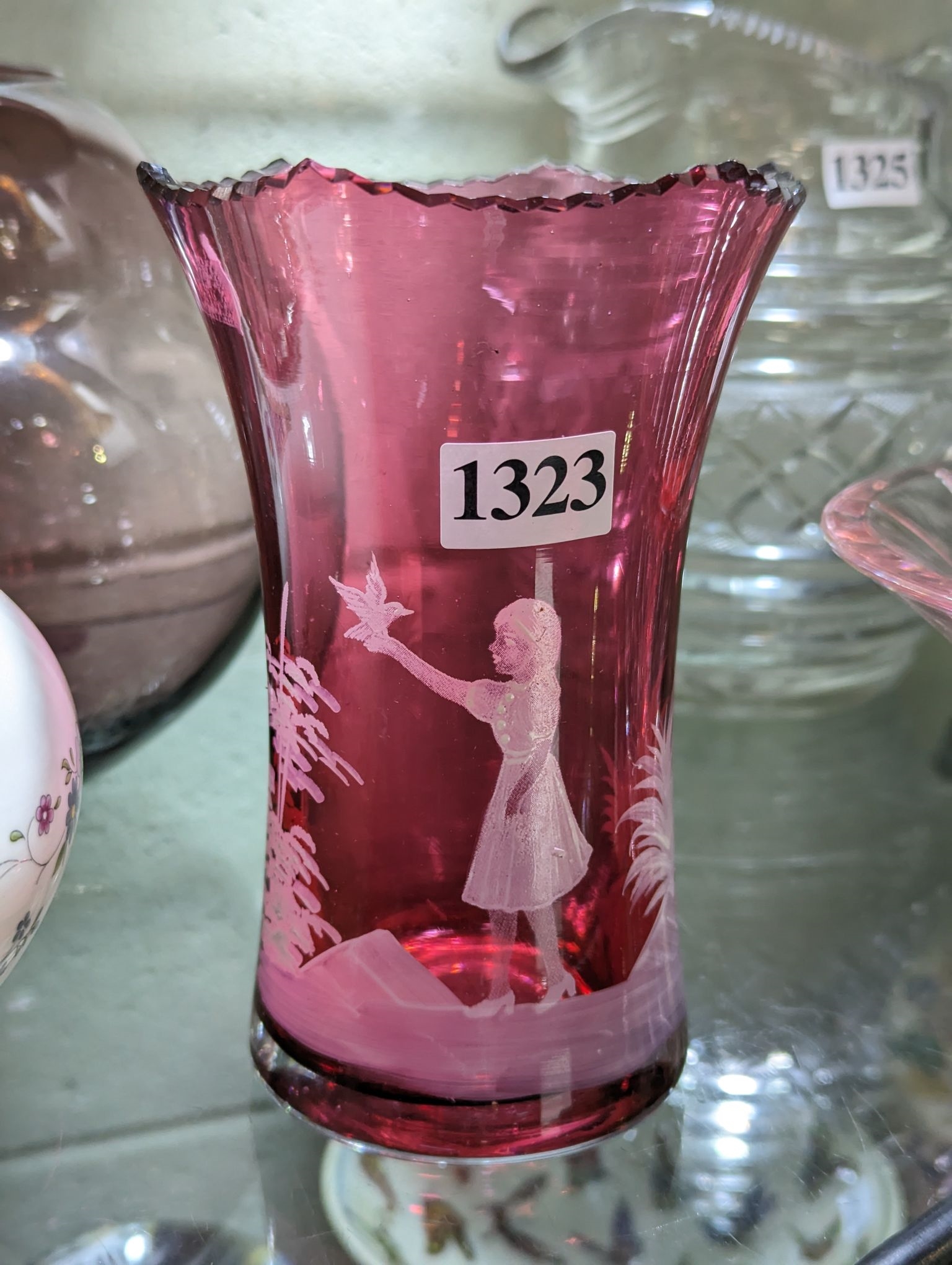 Mary Gregory | MARY GREGORY STYLE VASE | MutualArt