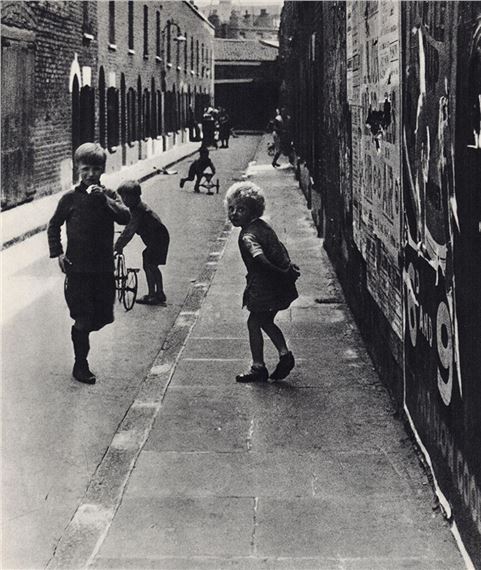 Bill Brandt | Bill Brandt Early Gustave Dore's London Rediscovered 1930 ...
