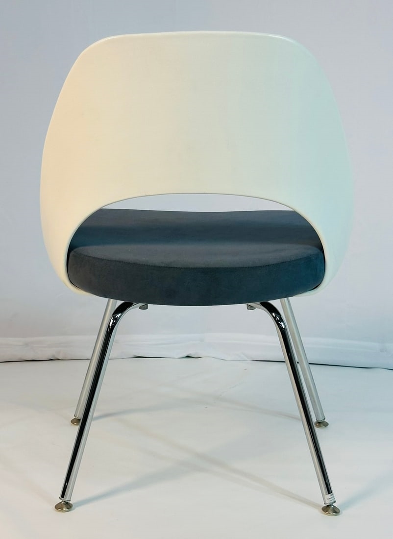 Eero Saarinen | Eero Saarinen Executive Chair for Knoll, Labeled ...