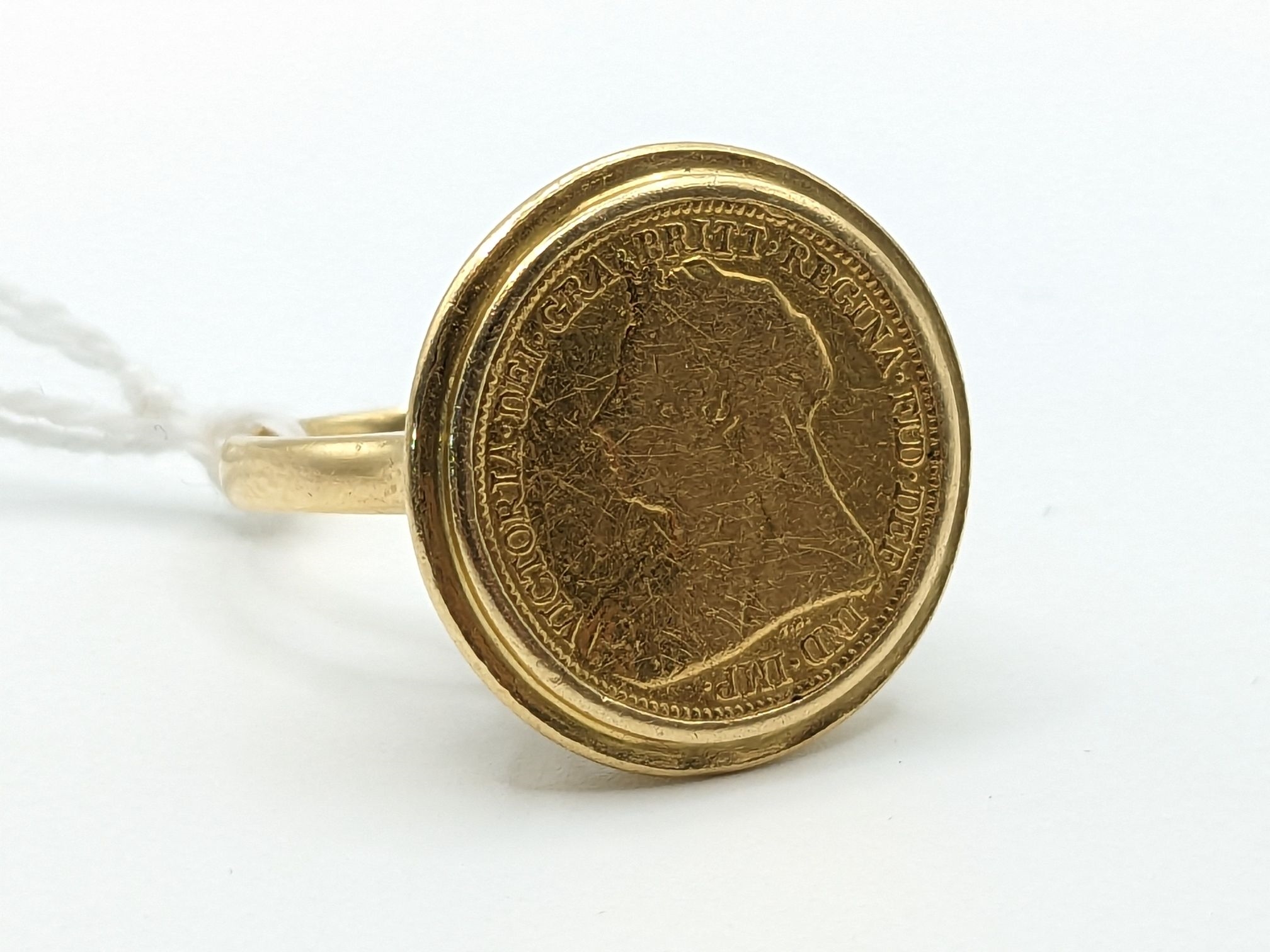 Queen Victoria | 18CT GOLD COIN RING | MutualArt