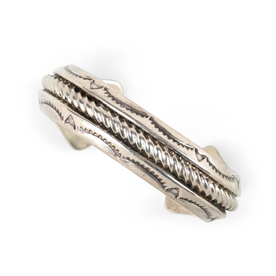 Sterling | interior circumference 6, with 1 1/4 in. gap. Gross weight ...
