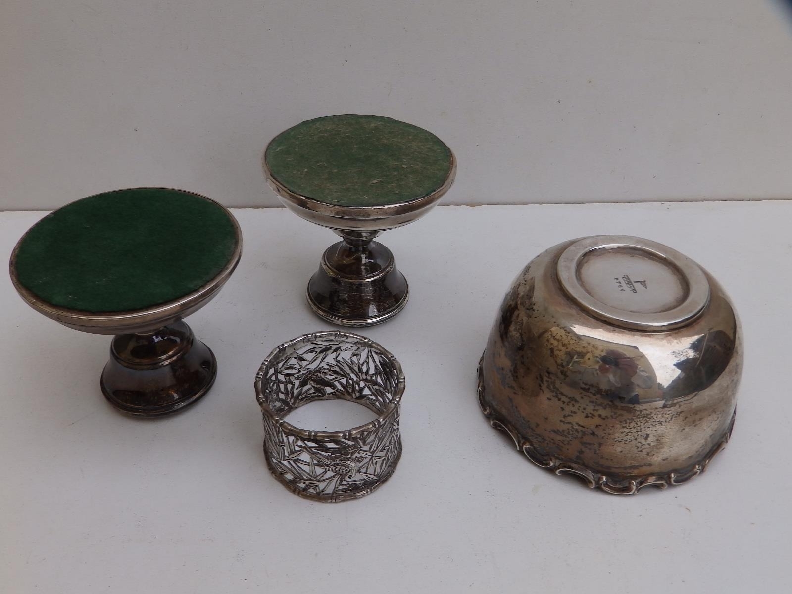 Walker & Hall | A Walker & Hall Sheffield silver sugar bowl | MutualArt