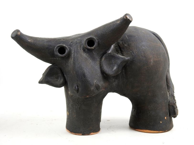 Dominique Pouchain | Stylized bull | MutualArt