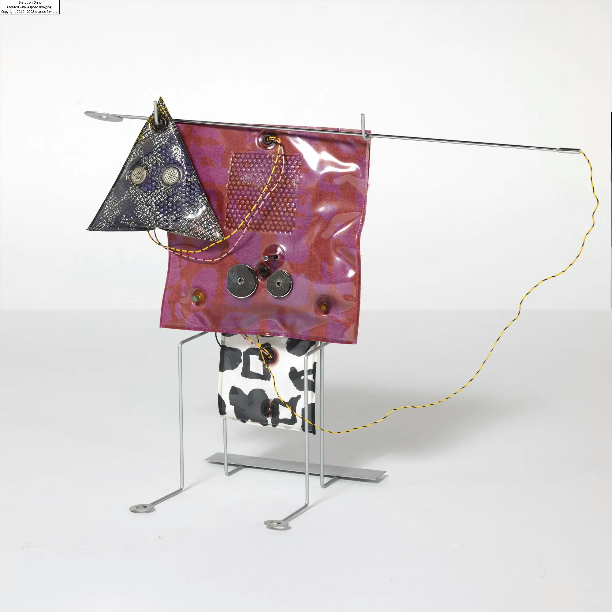 Daniel Weil | Radio de la série 100 Objects Mirrors of silenced Time ...