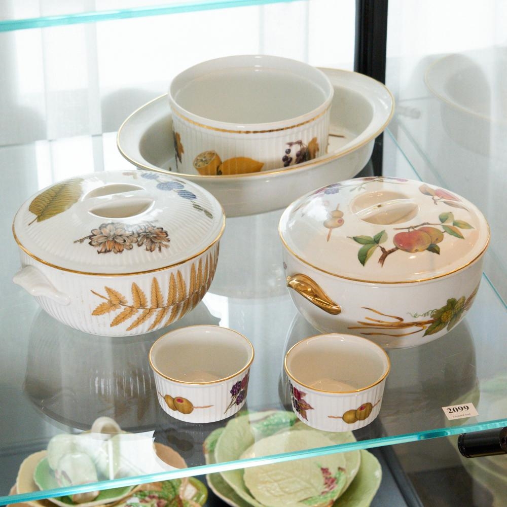 Royal Worcester | A GROUP OF GOLD LEAF ROYAL WORCESTER 'EVERSHAM ...