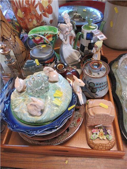 Carlton Ware | TRAY OF CARLTON WARE SYLVAC AND OTHER CERAMICS | MutualArt