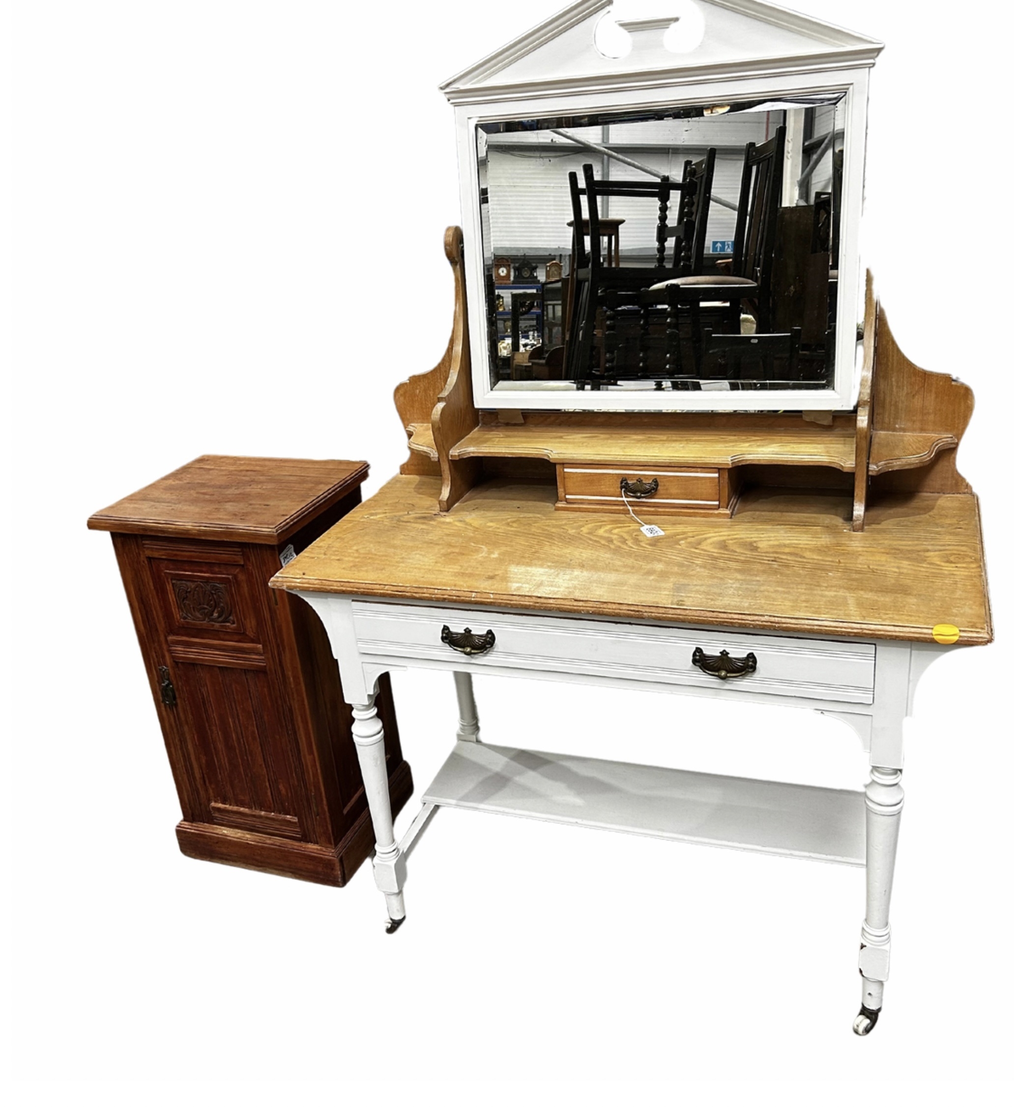 An Edwardian | An Edwardian stripped and part painted pine dressing table | MutualArt
