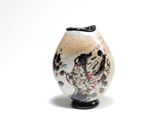 Robert Pierini | 1950) Blown glass vase with irregular black neck and ...