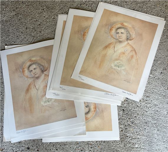 Sara Leighton | 35 signed limited edition coloured prints The Queen ...