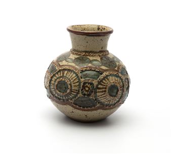 Elizabeth Mbatha | A Rorke's Drift teapot | MutualArt