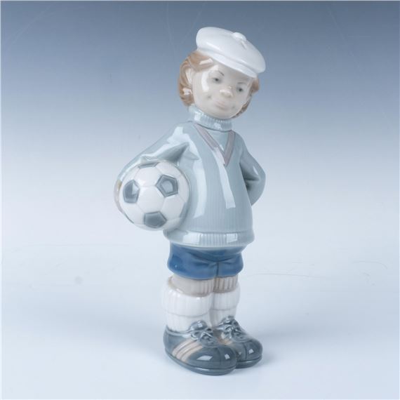 Juan Huerta | Soccer Player Puppet 1004967 - Lladro Porcelain Figurine ...