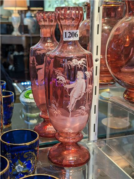 Mary Gregory | MARY GREGORY VASE | MutualArt