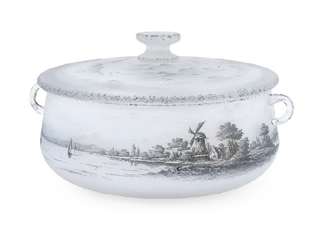 Daum Frères | Box with lid with design of Dutch landscape | MutualArt
