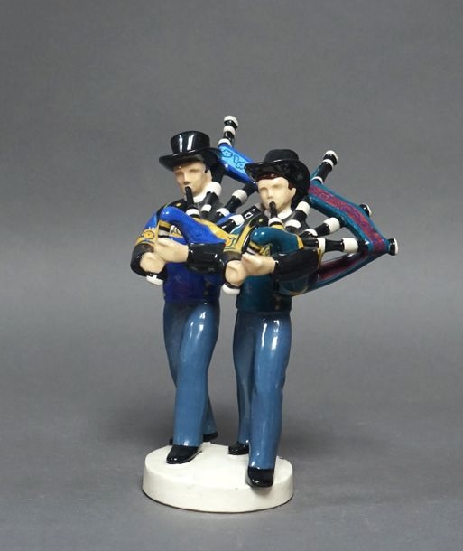 Henriot Quimper | Robert VIGNEAU-VERNEZ for HENRIOT QUIMPER, Les ...