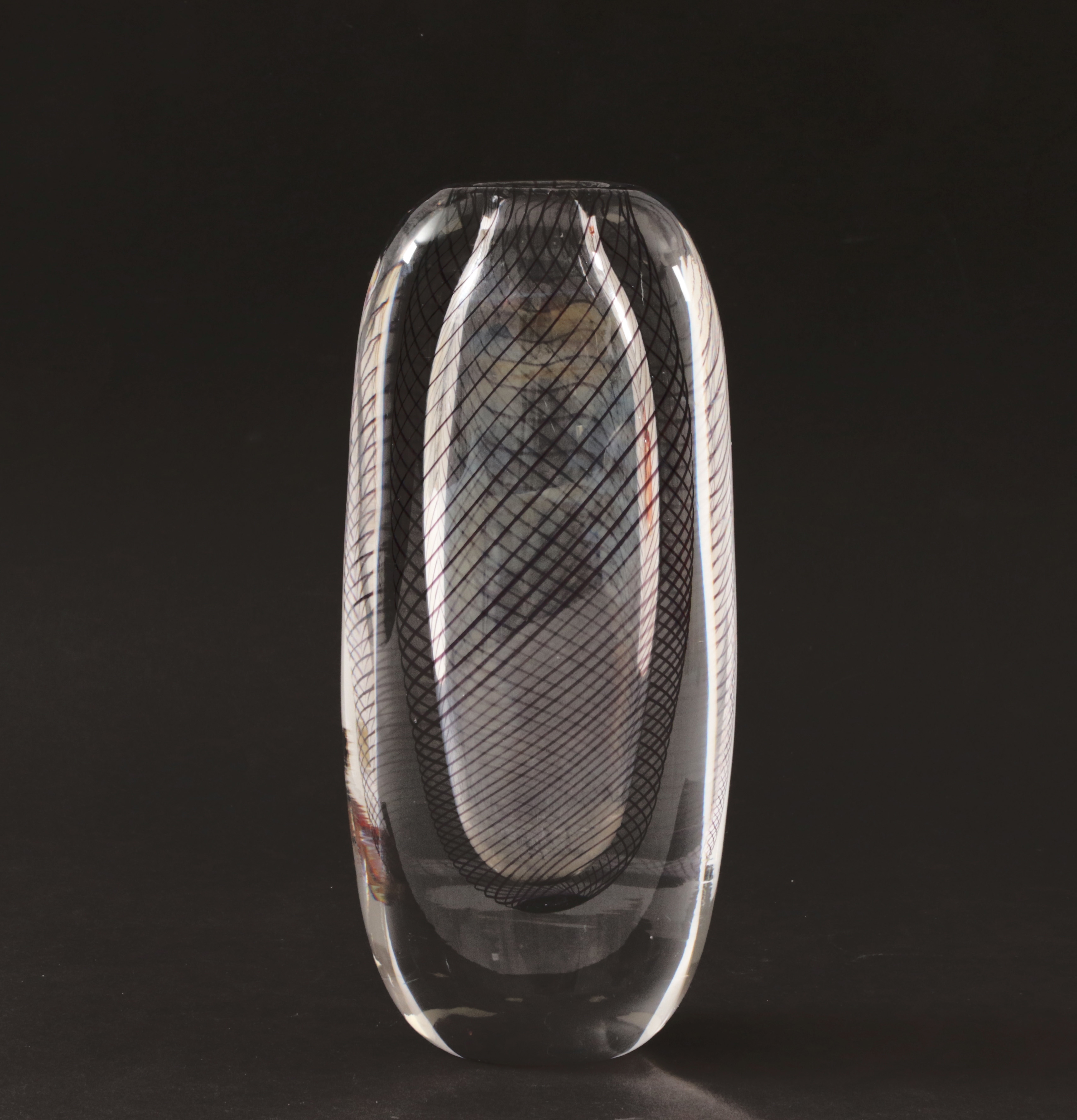 Vicke Lindstrand | 711 Vas | MutualArt