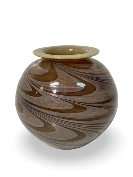 Pat Stanley | PAT STANLEY BLOWN GLASS VASE - 1986 (1986) | MutualArt
