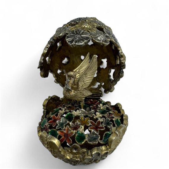 Stuart Devlin | A Stuart Devlin sterling silver liver bird openwork ...