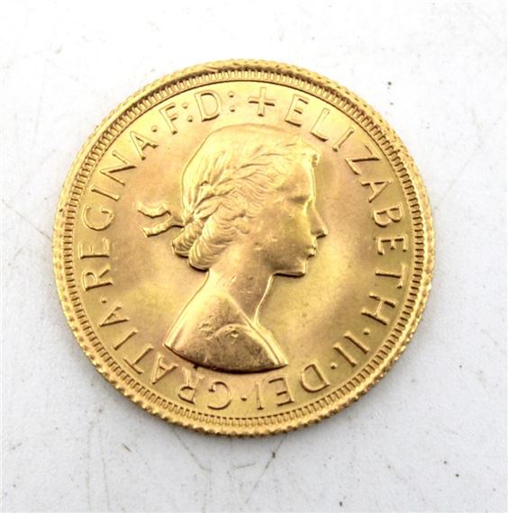 Queen Elizabeth | 1968 22ct Gold Full Sovereign Coin Has the Head of ...